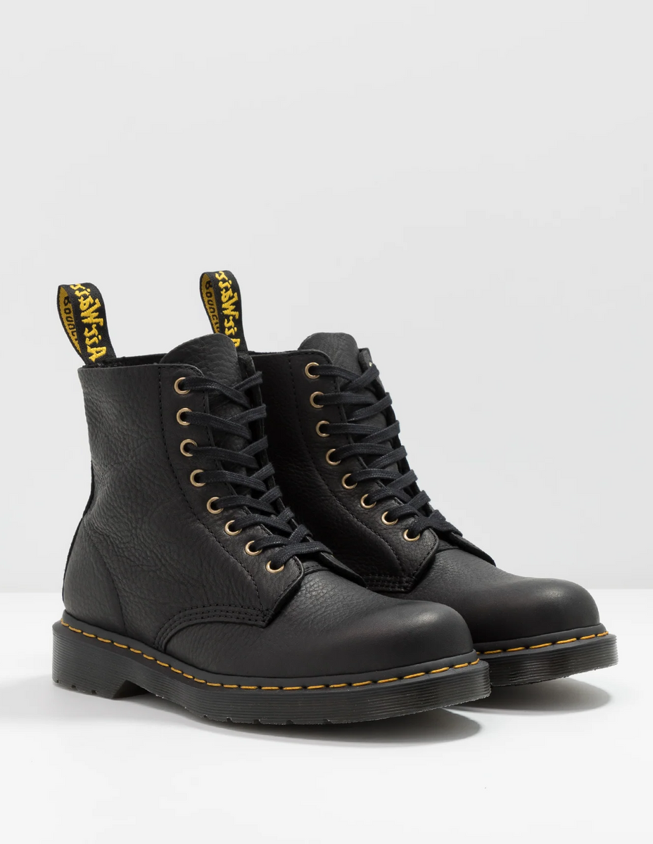 DR. MARTENS 1460 PASCAL AMBASSADOR BLACK – That Shoe Lady
